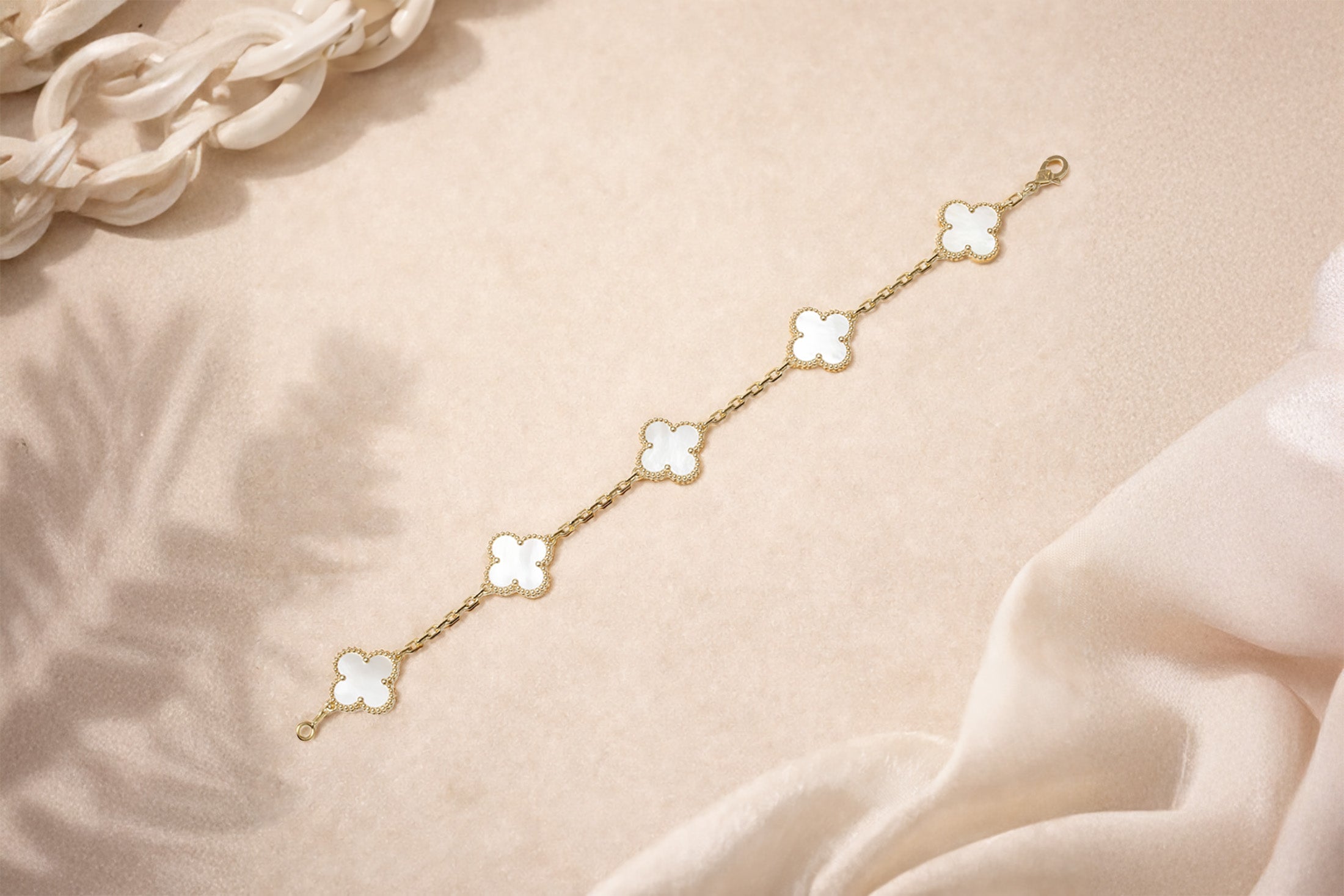 van cleef and arpels return policy