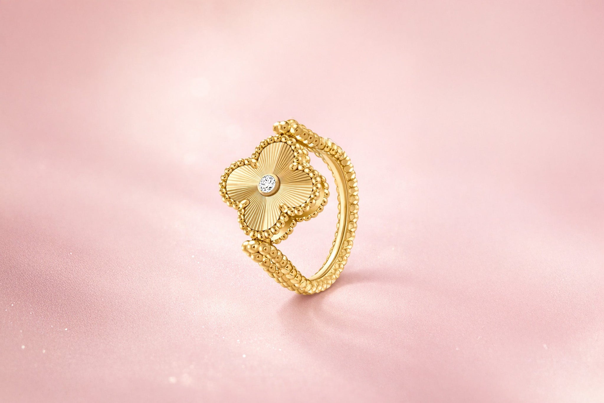 How Gold Wear Affects Van Cleef & Arpels Jewelry Valuation
